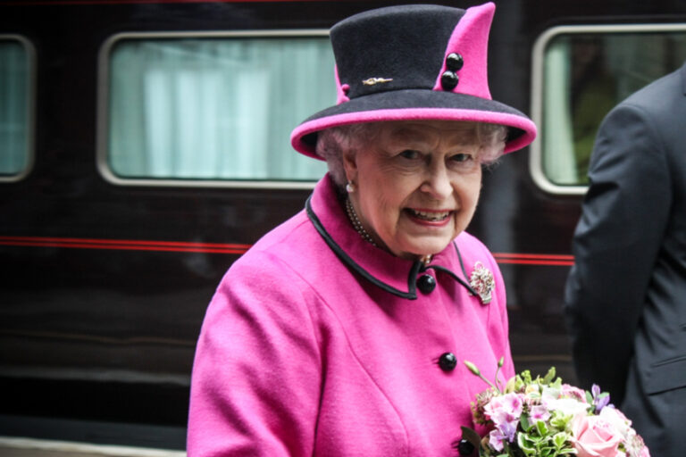 Královna Alžběta II. vydechla naposledy na majestátním zámku. Jeho ...