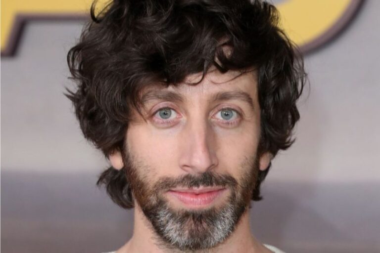 Simon Helberg alias Howard Wolowitz z Teorie velkého třesku bude novou ...